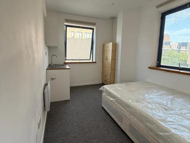 Room at Manchester Road, Greater London