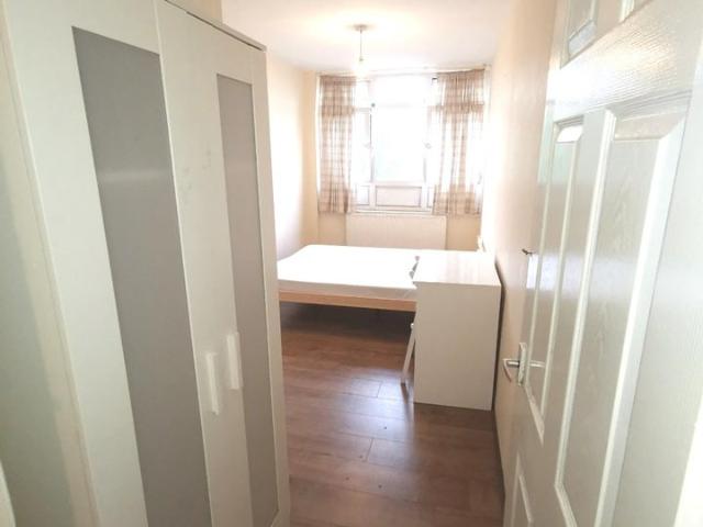 Room at Manchester Road, Greater London