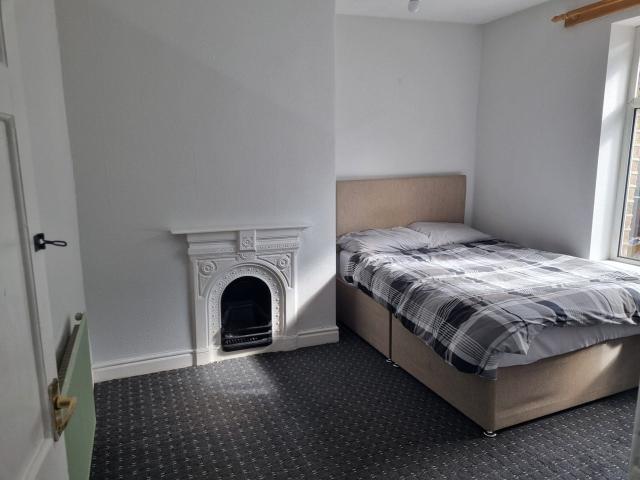 Room at Manchester Road, Kirklees