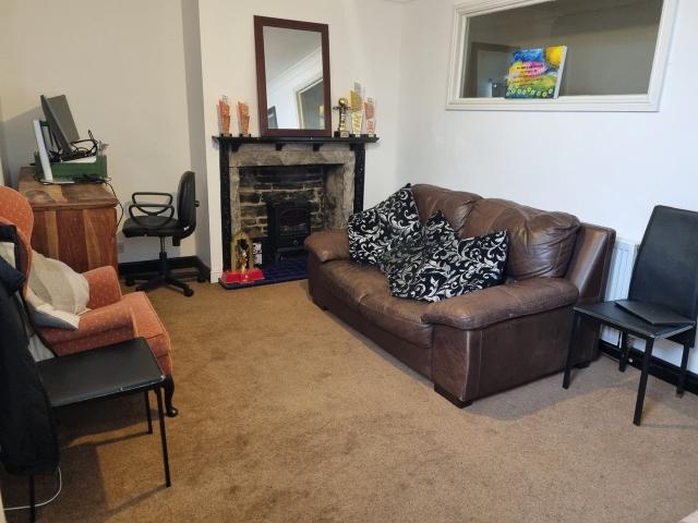 Room at Manchester Road, Kirklees