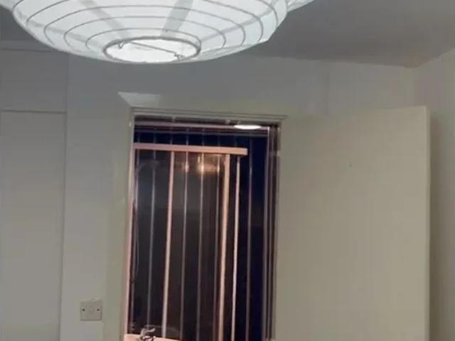 Room at Manchester Road, Manchester