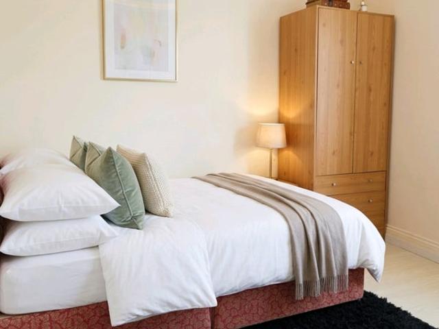Room at Manchester Road, Preston