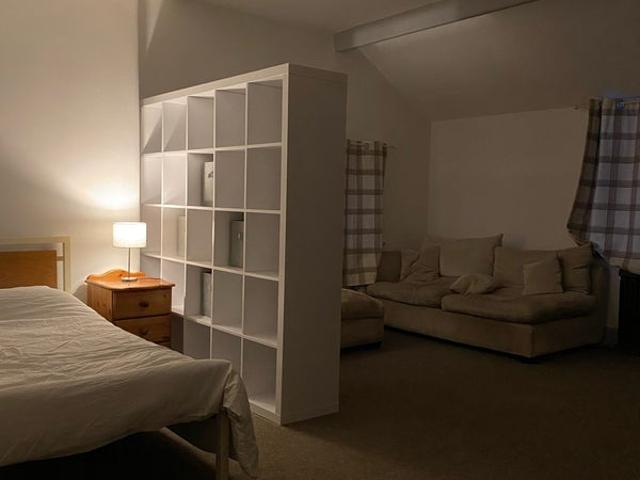 Room at Manchester Road, Radcliffe