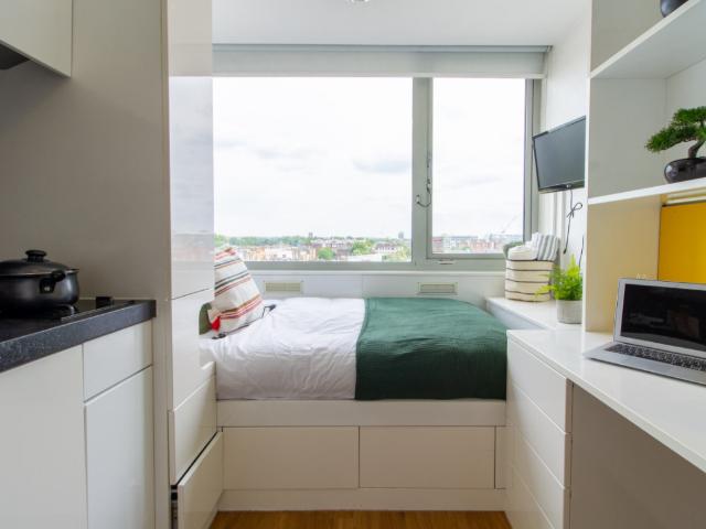 Room at Manresa Road, Greater London