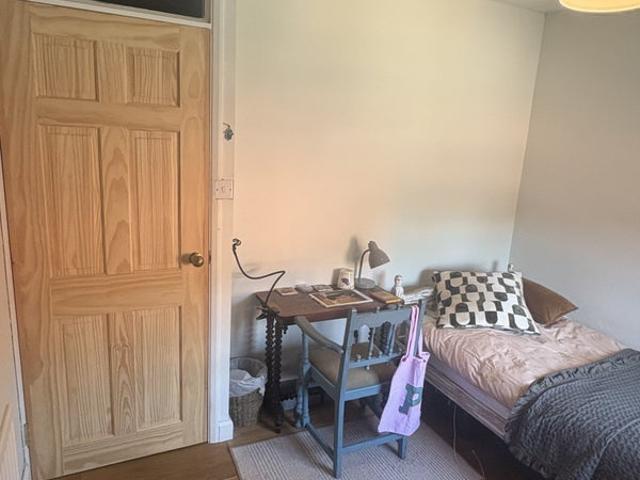 Room at Mansell Street, Stratford on Avon