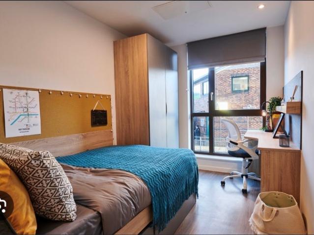 Room at Mansfield Road, Nottingham