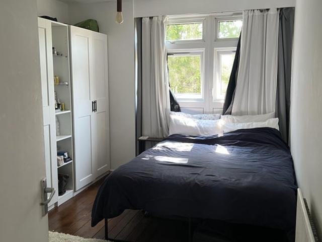 Room at Mansford Street, Greater London