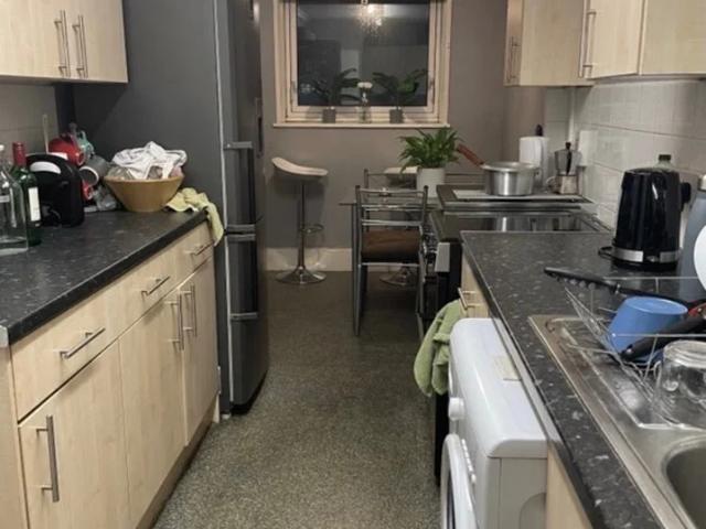 Room at Mansford Street, Greater London