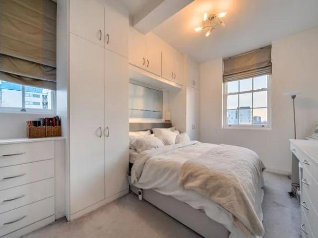 Room at Mason Street, Greater London