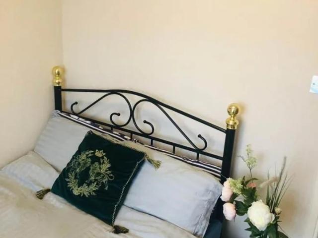 Room at Masefield Road, Grays