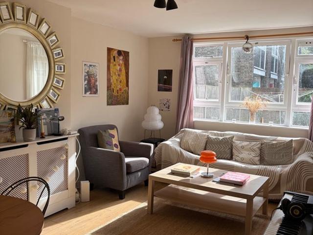 Room at Maskelyne Close, Greater London