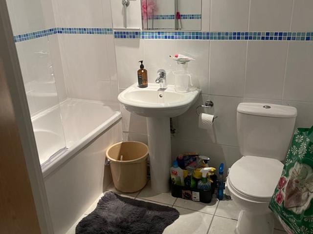 Room at Mast Quay, Greater London