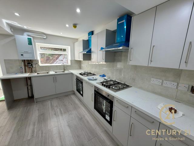 Room at Maple Close, Greater London