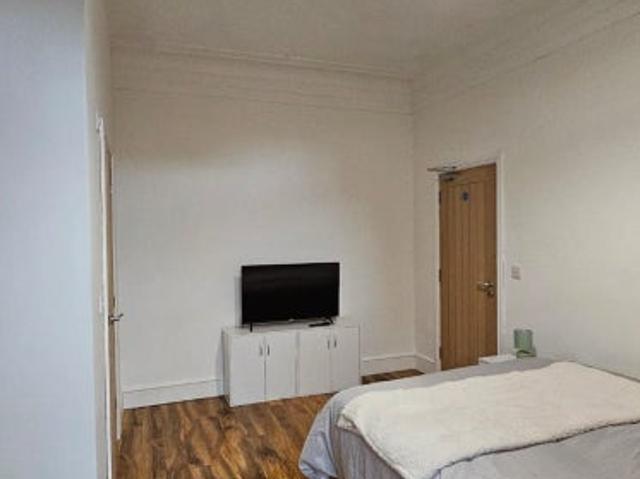 Room at Maple Grove, St Helens