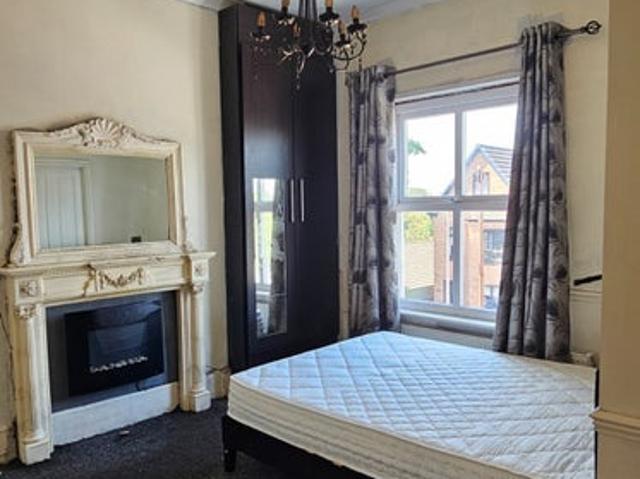 Room at Maple Grove, St Helens