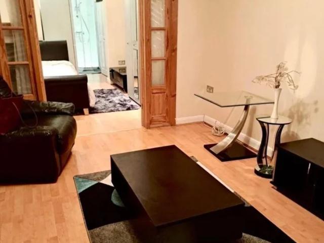 Room at Mapleton Crescent, Greater London