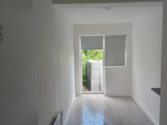 Room at Marmadon Road, Greater London