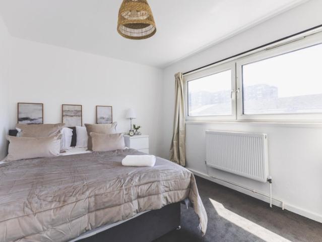 Room at Marchbank Road, Greater London