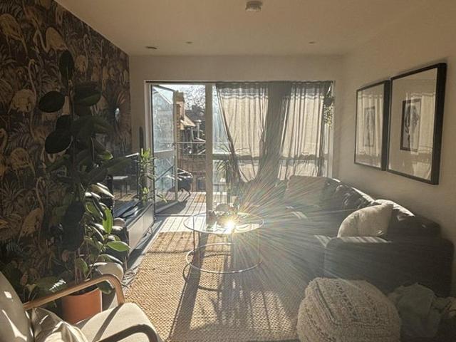Room at Mare Street, Greater London
