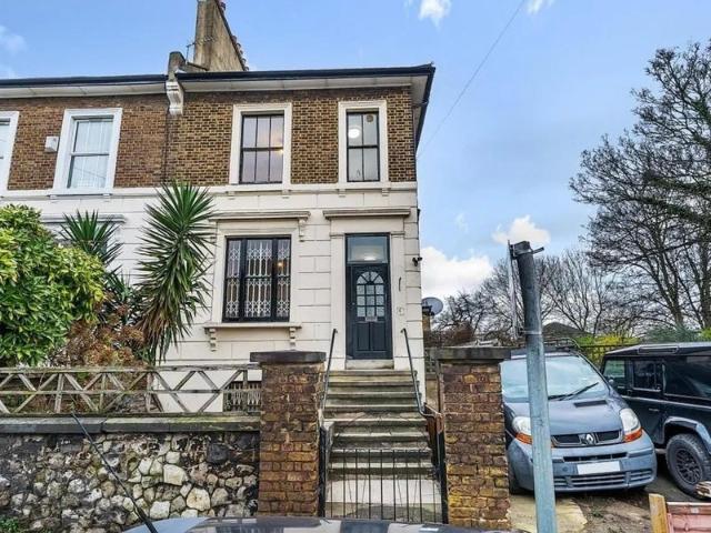 Room at Marischal Road, Greater London