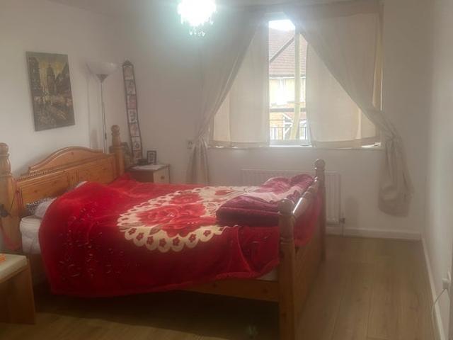Room at Market Square, Greater London