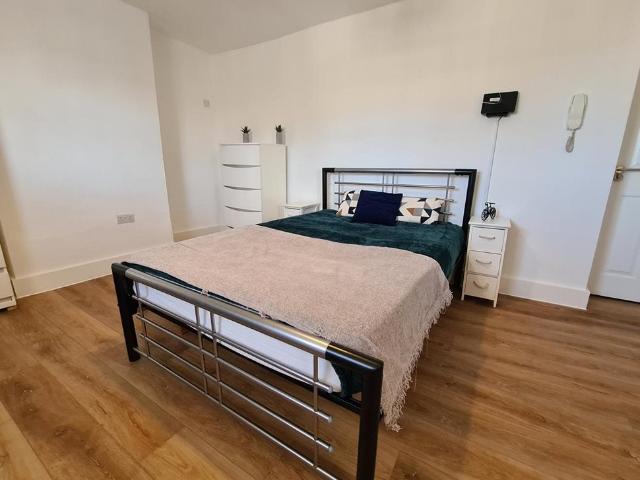 Room at Market Street, South Cambridgeshire
