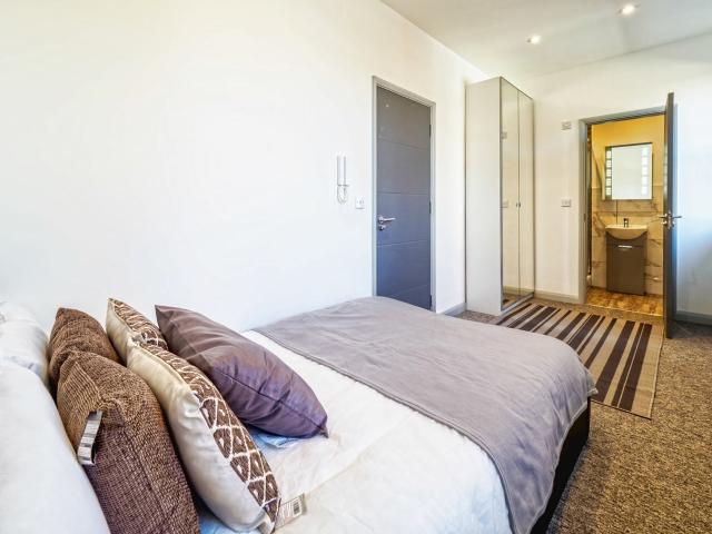 Room at Market Street, Watford