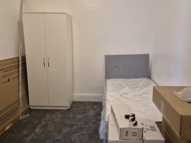 Room at Markhouse Avenue, Greater London