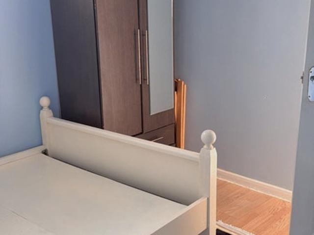 Room at Markhouse Road, Greater London