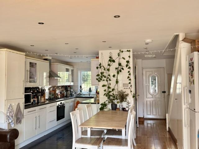 Room at Marlborough Avenue, Greater London