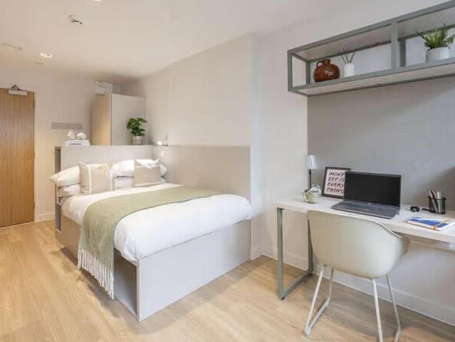 Room at Marlborough Street, Bristol