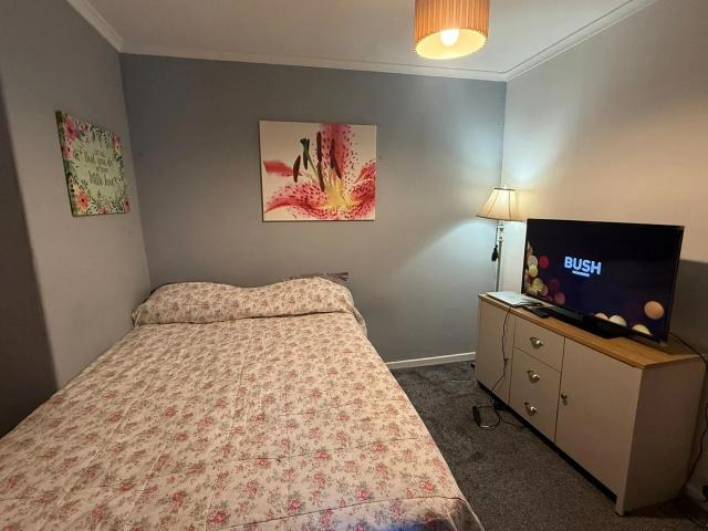 Room at Marsh Road, Bolton