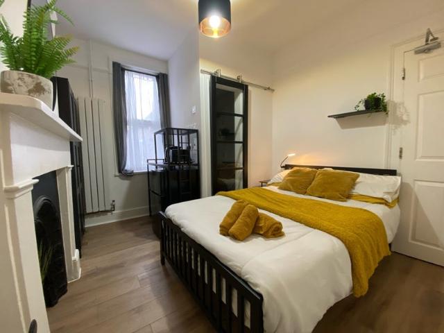 Room at Marsham Street, Maidstone
