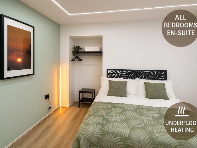 Room at Marshfield Road, Bristol