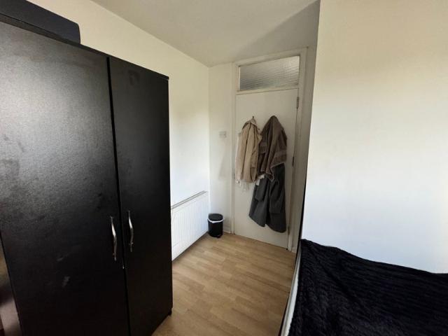 Room at Maryland Street, Greater London