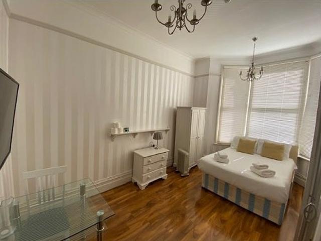 Room at Matheson Road, Greater London