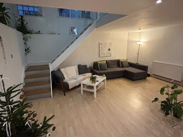 Room at Matthias Road, Greater London