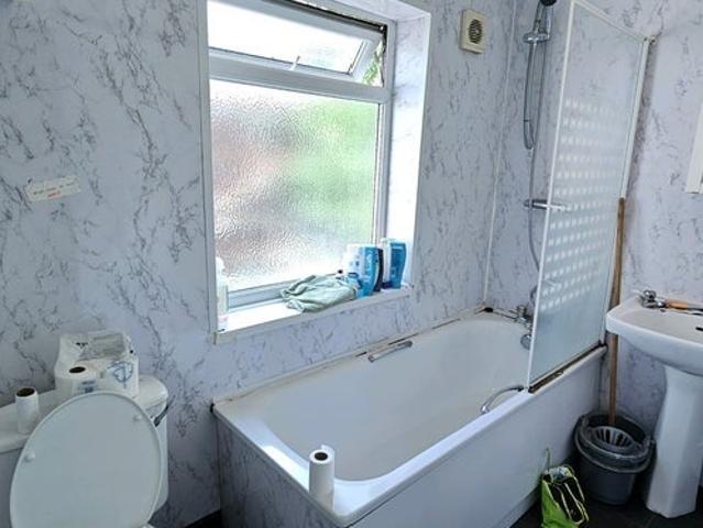 Room at Mauldeth Road, Manchester