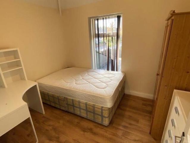 Room at Mauldeth Road, Manchester