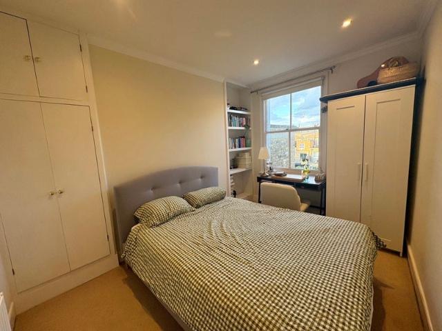 Room at Maxwell Road, Greater London