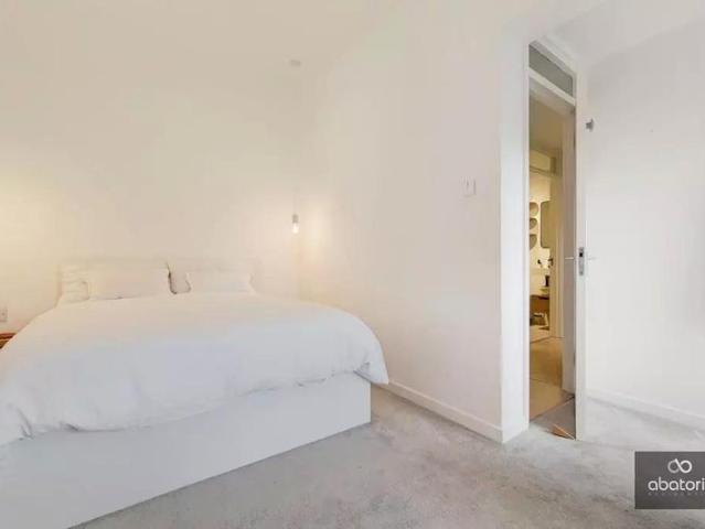 Room at Maynards Quay, Greater London