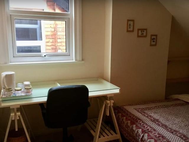 Room at Mayo Road, Nottingham