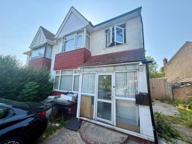 Room at Maybank Avenue, Greater London