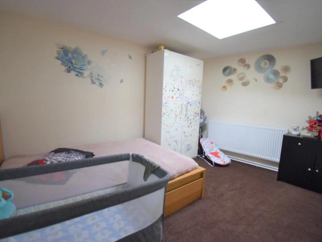 Room at Mayesbrook Road, Greater London