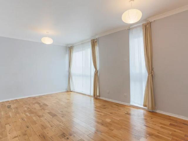 Room at Mayfair Close, Greater London