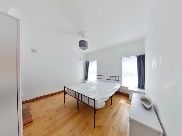 Room at Mayfield Road, Gosport