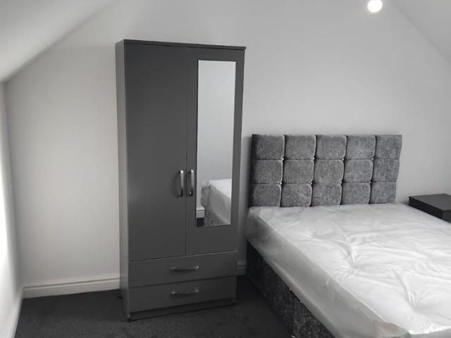 Room at Mayfield Street, Hull