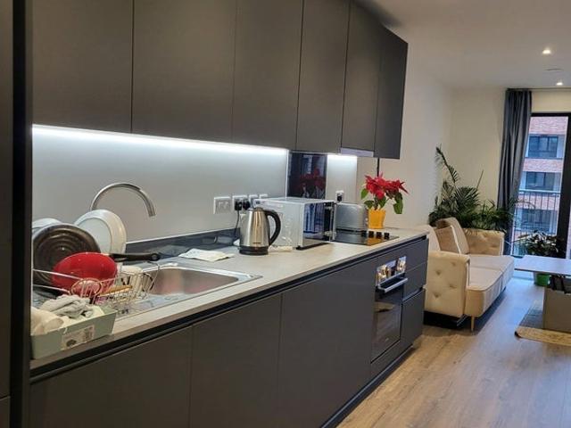 Room at Mayfly Close, Greater London