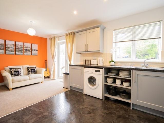 Room at Mead Avenue, Birmingham