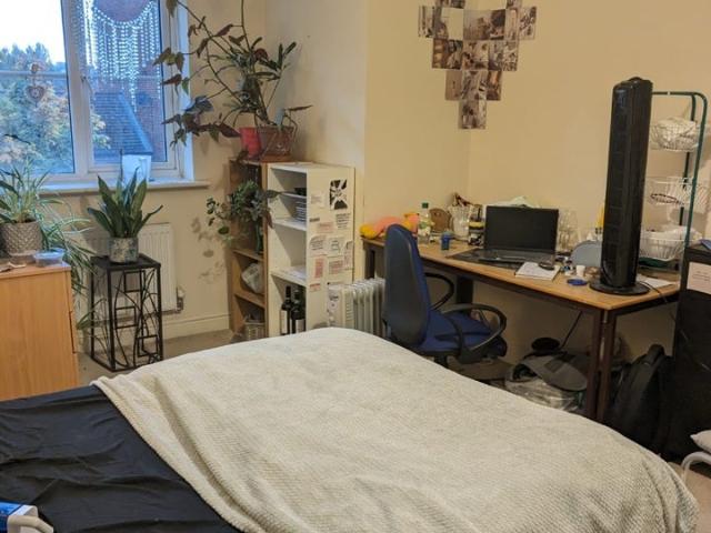 Room at Mead Avenue, Birmingham
